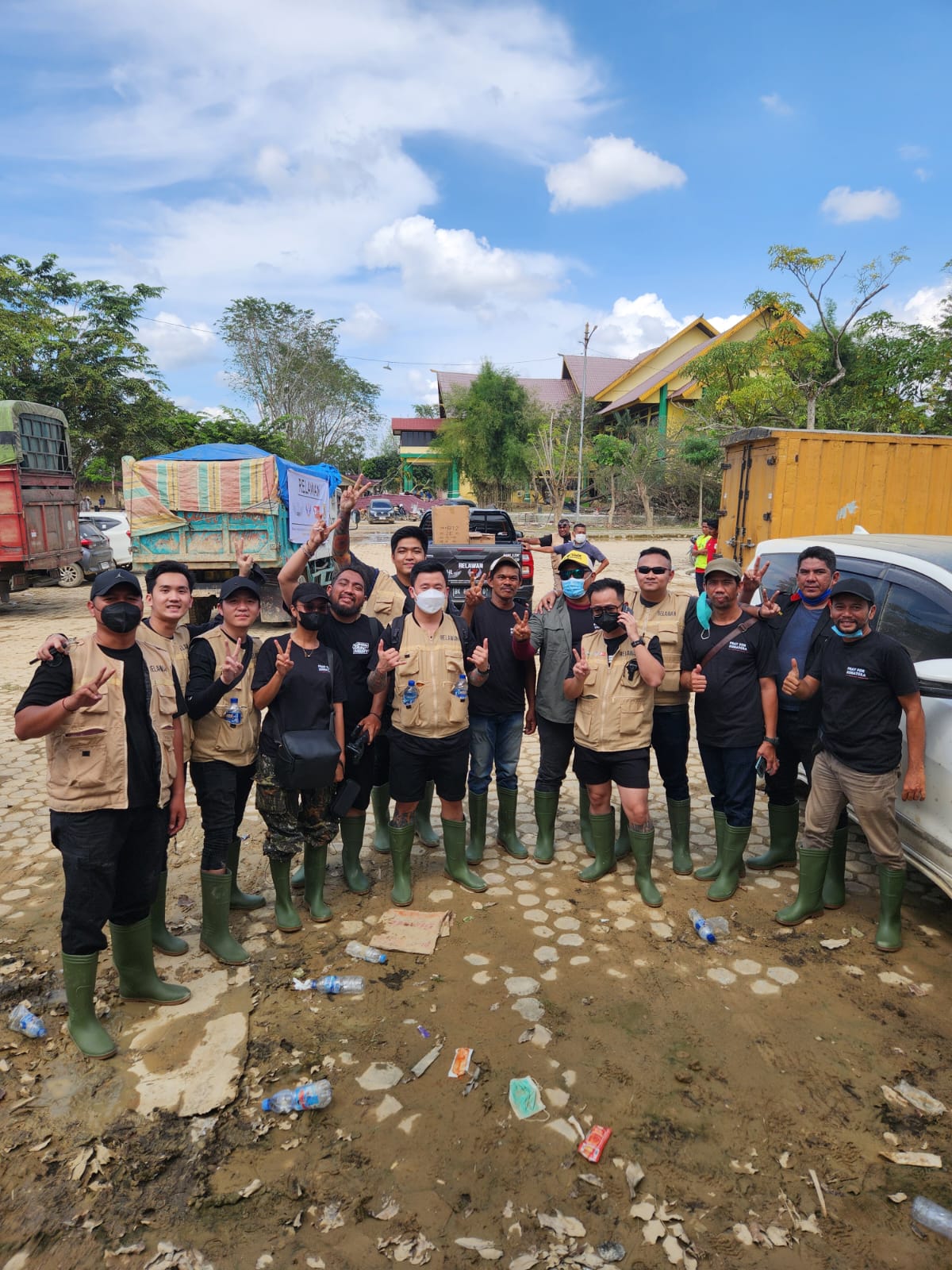 Sembilan Truk Bantuan Ormas 234 SC dan JHL Group Mengalir ke Aceh ...